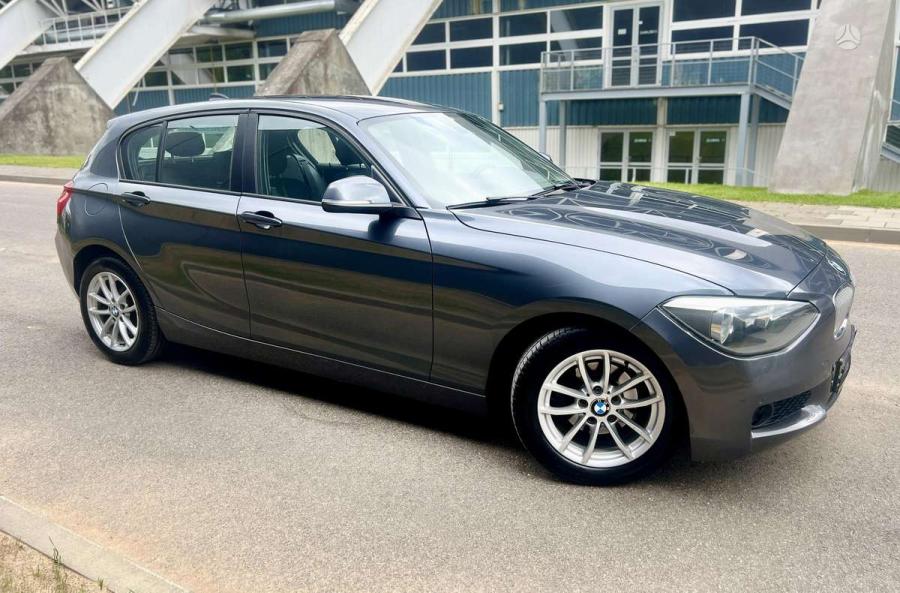 Pelēks BMW 118 2012 Viļņa, ar dzinēja tilpumu 2.00 L un nobraukumu 282 tūkst. km par 5490 €, foto 9 vietnē AUTOMOTO.COM.LV