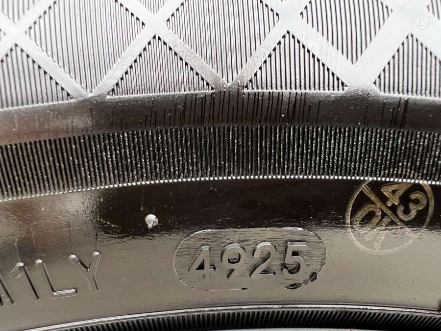 Pelēks BMW 118 2012 Viļņa, ar dzinēja tilpumu 2.00 L un nobraukumu 282 tūkst. km par 5490 €, foto 21 vietnē AUTOMOTO.COM.LV