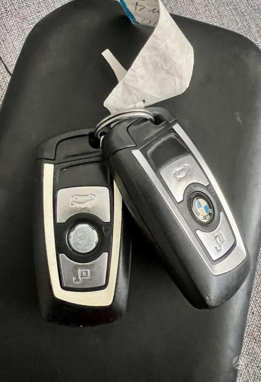 Pelēks BMW 118 2012 Viļņa, ar dzinēja tilpumu 2.00 L un nobraukumu 282 tūkst. km par 5490 €, foto 23 vietnē AUTOMOTO.COM.LV