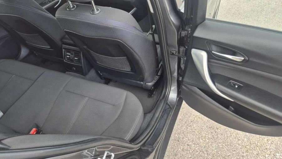 Pelēks BMW 118 2012 Marijampole, ar dzinēja tilpumu 1.60 L un nobraukumu 200 tūkst. km par 4450 €, foto 16 vietnē AUTOMOTO.COM.LV