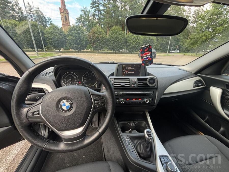 Grey BMW 118 2012 in Ogre, with an engine capacity of 1.60 L and mileage of 157 thousand km for 5200 €, photo 6 on AUTOMOTO.COM.LV