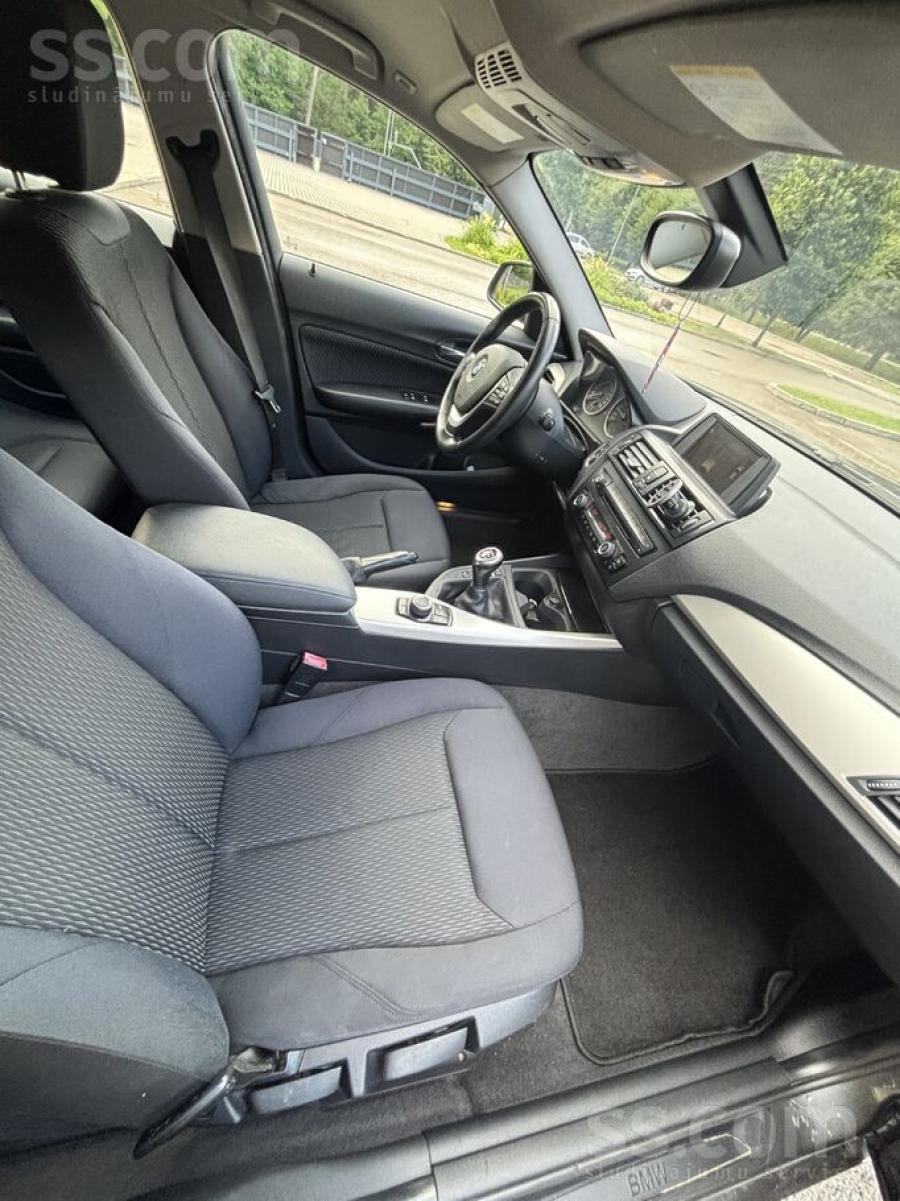 Grey BMW 118 2012 in Ogre, with an engine capacity of 1.60 L and mileage of 157 thousand km for 5200 €, photo 8 on AUTOMOTO.COM.LV