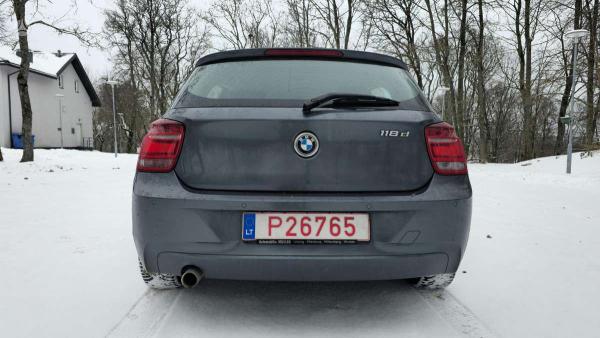 Pelēks BMW 118 2013 Alīta, ar dzinēja tilpumu 2.00 L un nobraukumu 293 tūkst. km par 7250 €, foto 11 vietnē AUTOMOTO.COM.LV