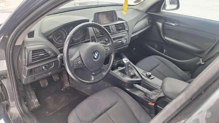 Pelēks BMW 118 2013 Kauņa, ar dzinēja tilpumu 2.00 L un nobraukumu 269 tūkst. km par 5500 €, foto 20 vietnē AUTOMOTO.COM.LV