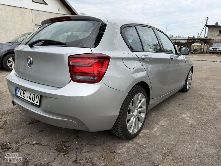 Grey BMW 118 2013 in Kaunas, with an engine capacity of 2.00 L and mileage of 291 thousand km for 4900 €, photo 6 on AUTOMOTO.COM.LV