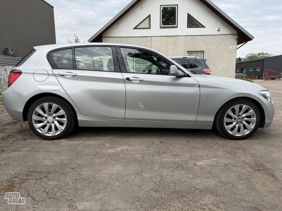 Grey BMW 118 2013 in Kaunas, with an engine capacity of 2.00 L and mileage of 291 thousand km for 4900 €, photo 7 on AUTOMOTO.COM.LV