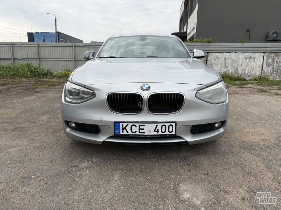 Grey BMW 118 2013 in Kaunas, with an engine capacity of 2.00 L and mileage of 291 thousand km for 4900 €, photo 9 on AUTOMOTO.COM.LV