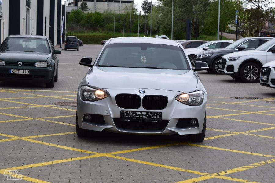 Grey BMW 118 2013 in Vilnius, with an engine capacity of 2.00 L and mileage of 212 thousand km for 6400 €, photo 3 on AUTOMOTO.COM.LV