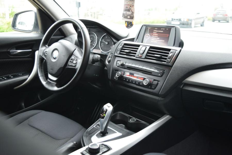 Grey BMW 118 2013 in Vilnius, with an engine capacity of 2.00 L and mileage of 212 thousand km for 6400 €, photo 11 on AUTOMOTO.COM.LV