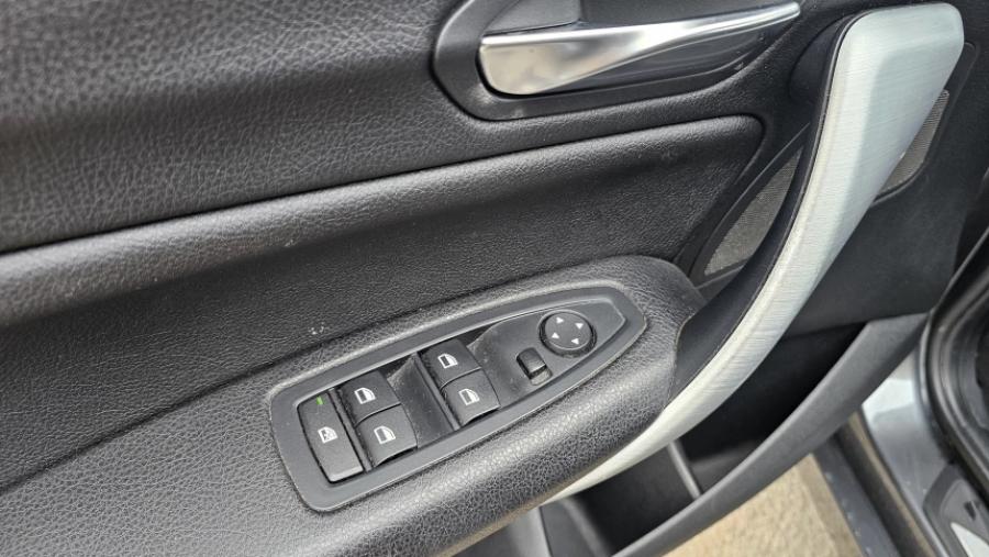 Pelēks BMW 118 2014 Rīga, ar dzinēja tilpumu 2.00 L un nobraukumu 187 tūkst. km par 9950 €, foto 33 vietnē AUTOMOTO.COM.LV