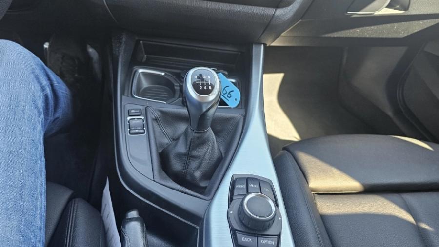 Pelēks BMW 118 2014 Rīga, ar dzinēja tilpumu 2.00 L un nobraukumu 187 tūkst. km par 9950 €, foto 45 vietnē AUTOMOTO.COM.LV