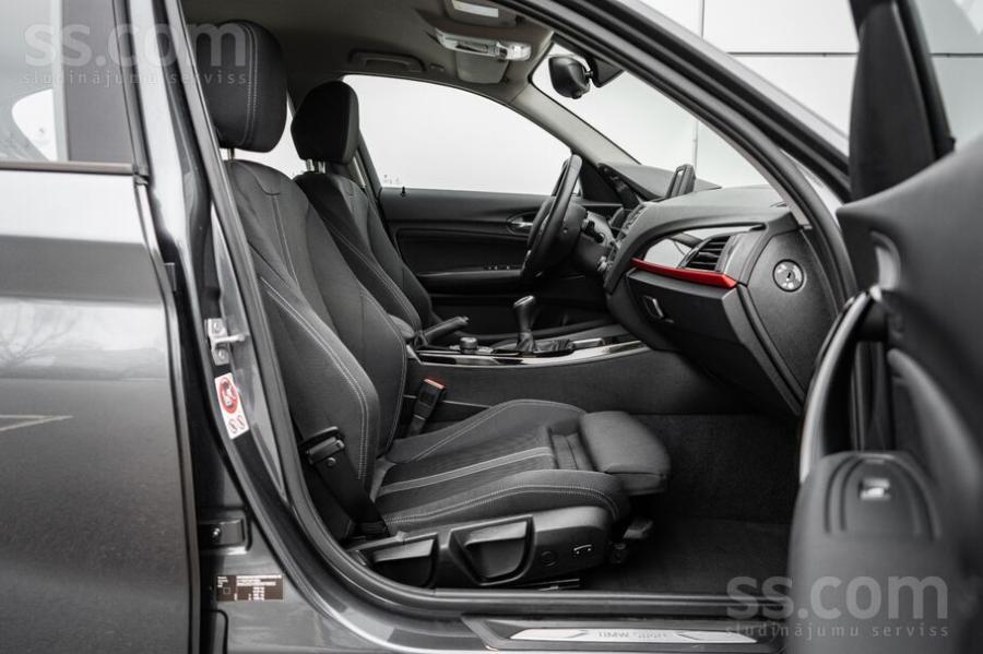 Grey BMW 118 2015 in Riga, with an engine capacity of 1.60 L and mileage of 169 thousand km for 8450 €, photo 12 on AUTOMOTO.COM.LV