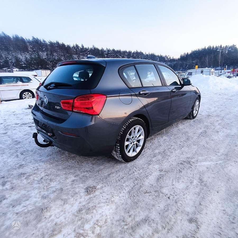 Grey BMW 118 2017 in Vilnius, with an engine capacity of 1.50 L and mileage of 303 thousand km for 7500 €, photo 8 on AUTOMOTO.COM.LV