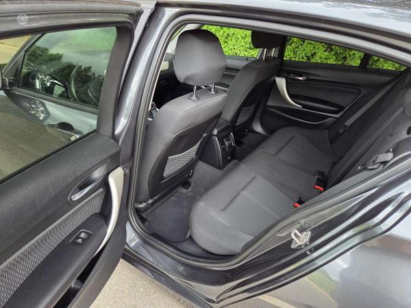 Pelēks BMW 118 2017 Kauņa, ar dzinēja tilpumu 1.50 L un nobraukumu 203 tūkst. km par 8989 €, foto 10 vietnē AUTOMOTO.COM.LV