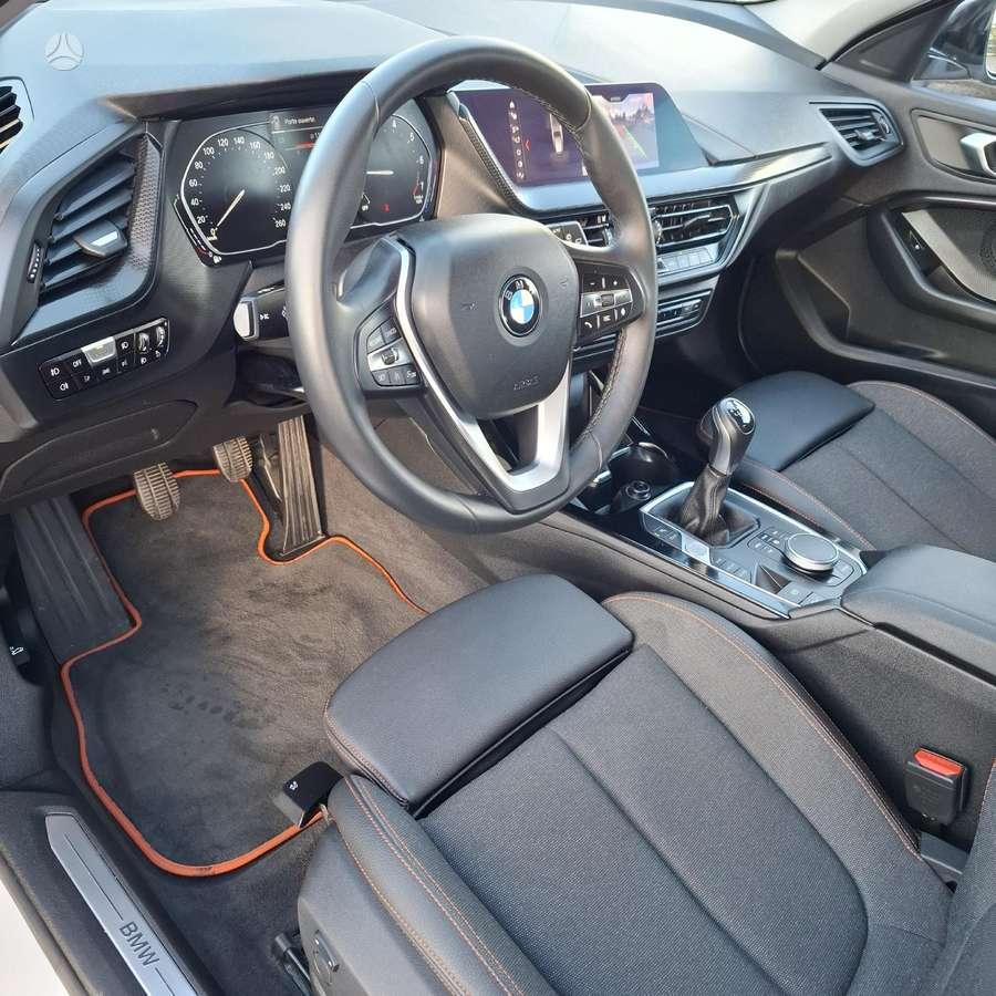 Grey BMW 118 2019 in Silale, with an engine capacity of 1.50 L and mileage of 13 thousand km for 14800 €, photo 16 on AUTOMOTO.COM.LV