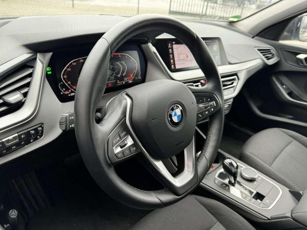 Pelēks BMW 118 2020 Kauņa, ar dzinēja tilpumu 1.50 L un nobraukumu 171 tūkst. km par 13900 €, foto 11 vietnē AUTOMOTO.COM.LV