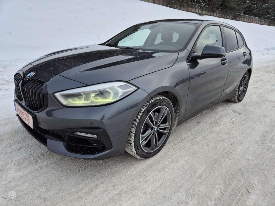 Pelēks BMW 118 2020 Viļņa, ar dzinēja tilpumu 1.50 L un nobraukumu 164 tūkst. km par 16800 €, foto 1 vietnē AUTOMOTO.COM.LV