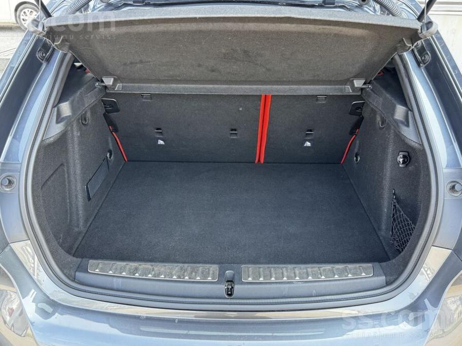 Pelēks BMW 118 2020 Rīga, ar dzinēja tilpumu 1.50 L un nobraukumu 195 tūkst. km par 17500 €, foto 31 vietnē AUTOMOTO.COM.LV