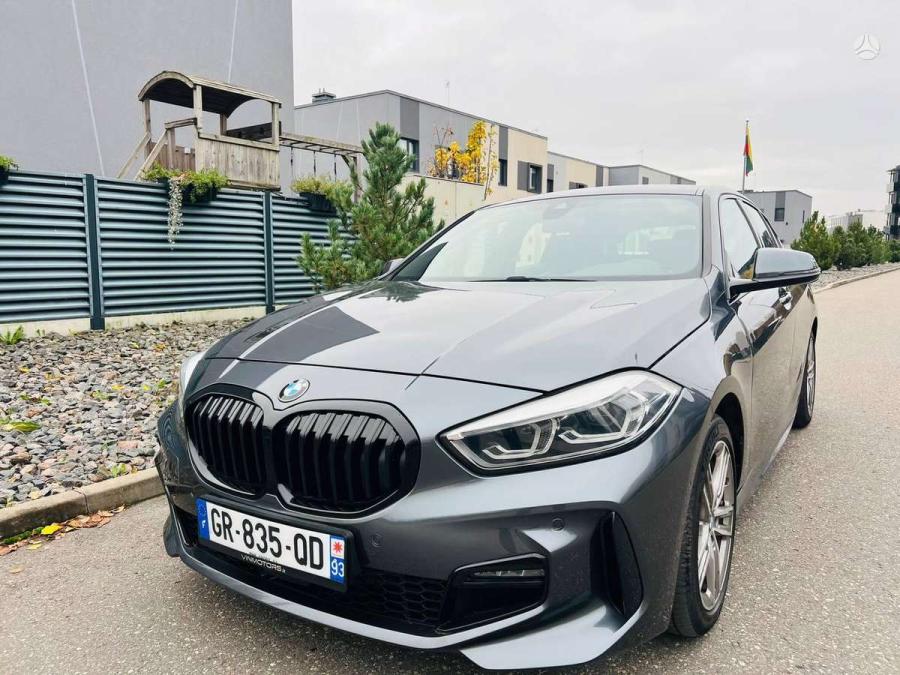 Pelēks BMW 118 2021 Kauņa, ar dzinēja tilpumu 1.50 L un nobraukumu 44 tūkst. km par 19800 €, foto 1 vietnē AUTOMOTO.COM.LV