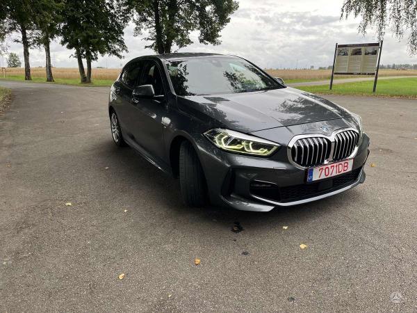 Grey BMW 118 2021 in Jurbarkas, with an engine capacity of 2.00 L and mileage of 170 thousand km for 13000 €, photo 5 on AUTOMOTO.COM.LV