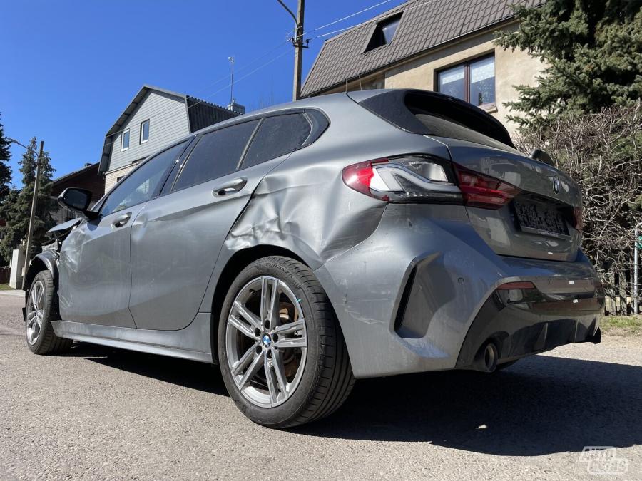 Grey BMW 118 2022 in Kaunas, with an engine capacity of 1.50 L and mileage of 56 thousand km for 6499 €, photo 9 on AUTOMOTO.COM.LV