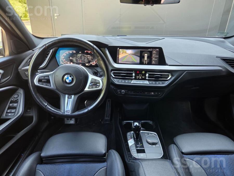 Grey BMW 118 2023 in Riga, with an engine capacity of 1.50 L and mileage of 78 thousand km for 25400 €, photo 8 on AUTOMOTO.COM.LV