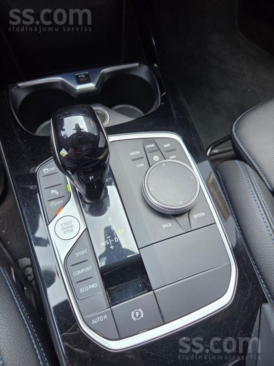 Grey BMW 118 2023 in Riga, with an engine capacity of 1.50 L and mileage of 78 thousand km for 25400 €, photo 12 on AUTOMOTO.COM.LV