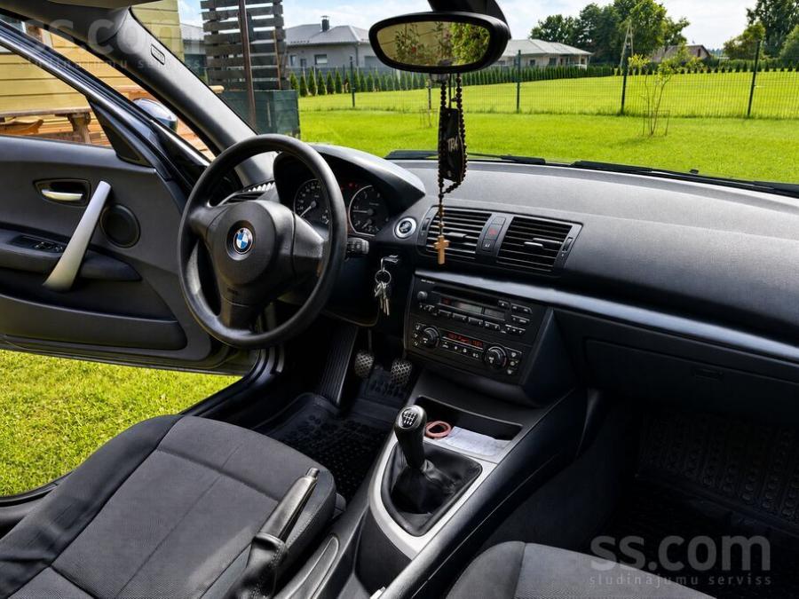 Pelēks BMW 118 2007 Ogre, ar dzinēja tilpumu 2.00 L un nobraukumu 320 tūkst. km par 3000 €, foto 4 vietnē AUTOMOTO.COM.LV