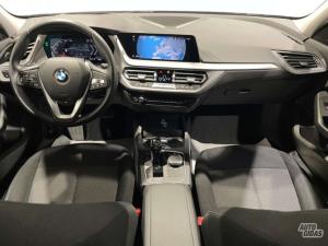 Pelēks BMW 118 2021 Kauņa, ar dzinēja tilpumu 2.00 L un nobraukumu 20 tūkst. km par 27499 €, foto 8 vietnē AUTOMOTO.COM.LV