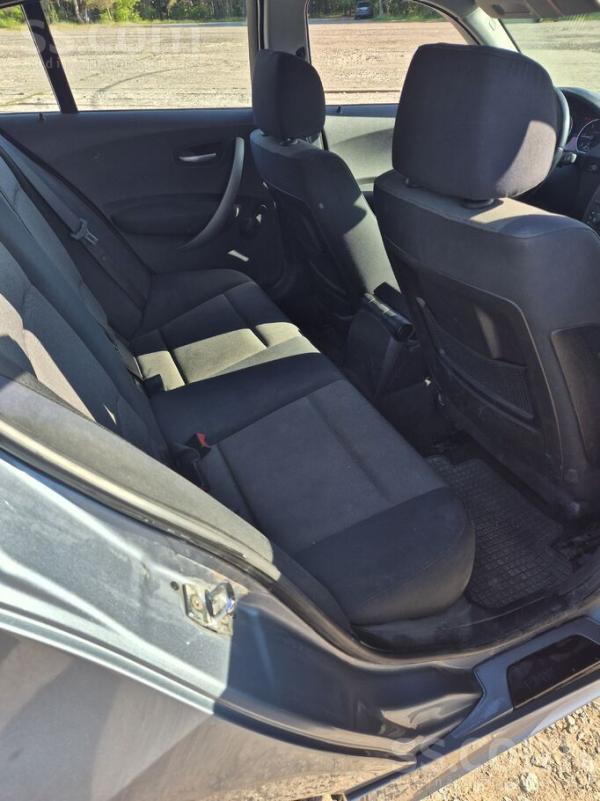 BMW 118 2005 in Liepaja, with an engine capacity of 2.00 L and mileage of 320 thousand km for 1450 €, photo 8 on AUTOMOTO.COM.LV