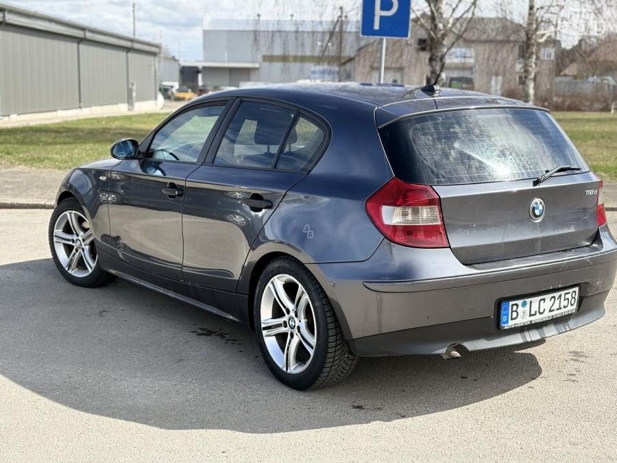 BMW 118 2006 in Marijampole, with an engine capacity of 1.80 L and mileage of 330 thousand km for 1250 €, photo 4 on AUTOMOTO.COM.LV