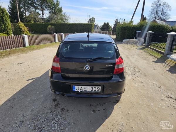 BMW 118 2006 in Prienai, with an engine capacity of 2.00 L and mileage of 338 thousand km for 1250 €, photo 9 on AUTOMOTO.COM.LV