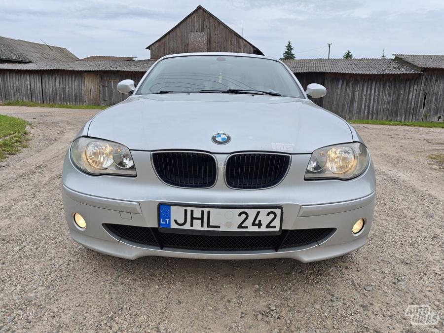 BMW 118 2006 in Marijampole, with an engine capacity of 1.80 L and mileage of 318 thousand km for 1350 €, photo 11 on AUTOMOTO.COM.LV