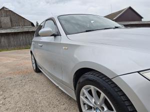 BMW 118 2006 in Marijampole, with an engine capacity of 1.80 L and mileage of 318 thousand km for 1350 €, photo 13 on AUTOMOTO.COM.LV