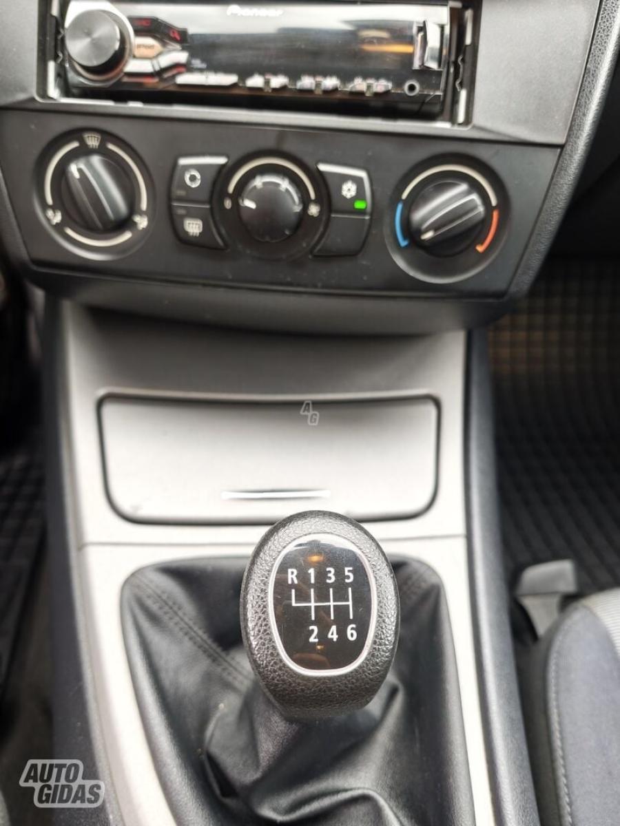 BMW 118 2006 in Marijampole, with an engine capacity of 1.80 L and mileage of 318 thousand km for 1350 €, photo 21 on AUTOMOTO.COM.LV
