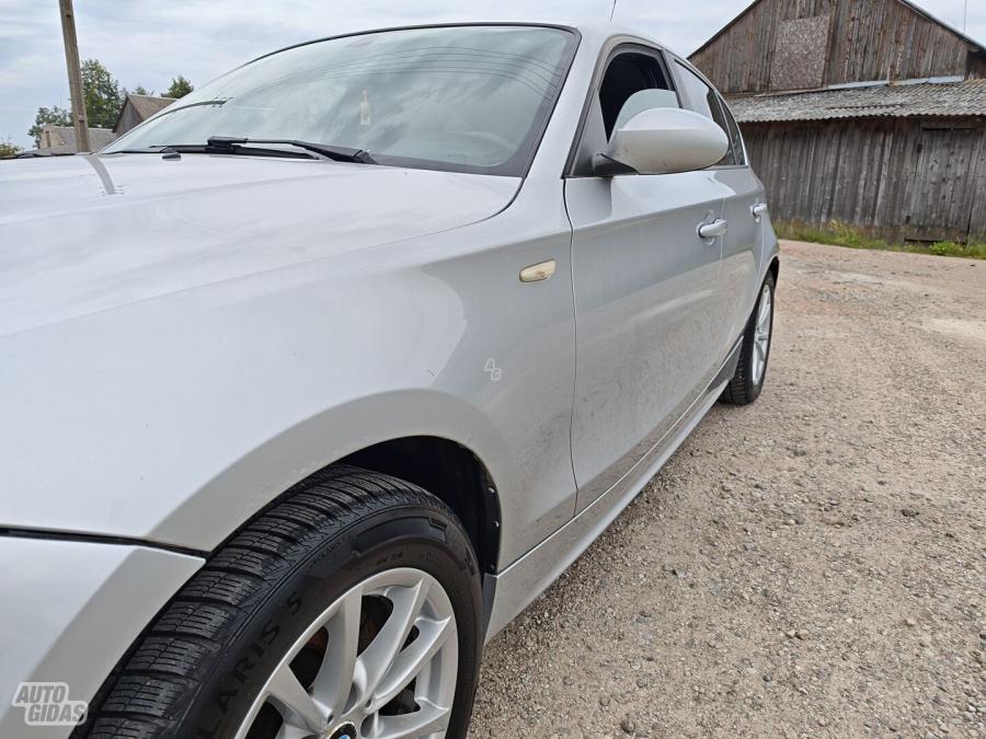 BMW 118 2006 Marijampole, ar dzinēja tilpumu 2.00 L un nobraukumu 318 tūkst. km par 1650 €, foto 12 vietnē AUTOMOTO.COM.LV
