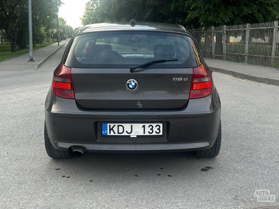 BMW 118 2007 in Jonava, with an engine capacity of 1.80 L and mileage of 320 thousand km for 2150 €, photo 6 on AUTOMOTO.COM.LV