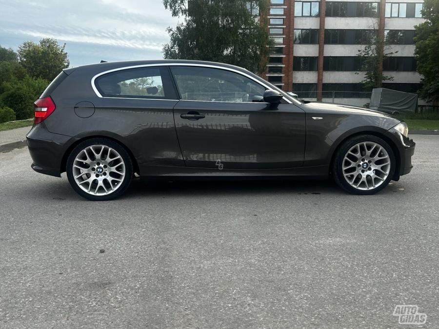 BMW 118 2007 in Jonava, with an engine capacity of 1.80 L and mileage of 320 thousand km for 2150 €, photo 8 on AUTOMOTO.COM.LV