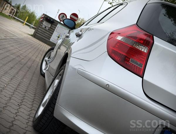BMW 118 2007 Jelgava, ar dzinēja tilpumu 2.00 L un nobraukumu 246 tūkst. km par 3899 €, foto 9 vietnē AUTOMOTO.COM.LV