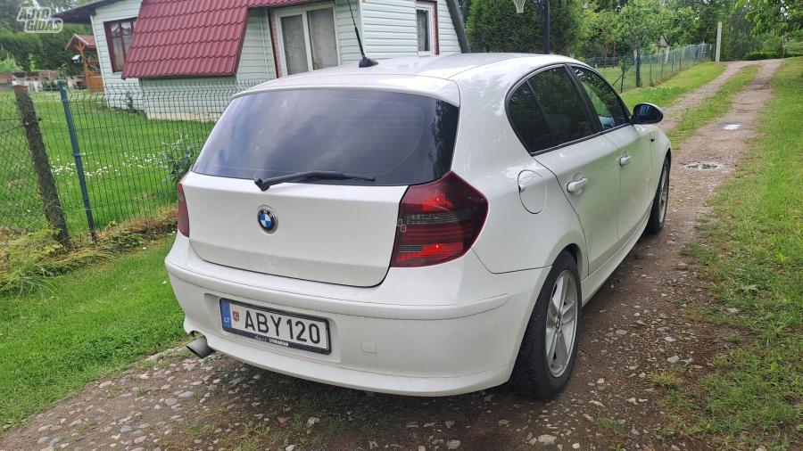 BMW 118 2007 in Kaunas, with an engine capacity of 2.00 L and mileage of 306 thousand km for 2700 €, photo 4 on AUTOMOTO.COM.LV