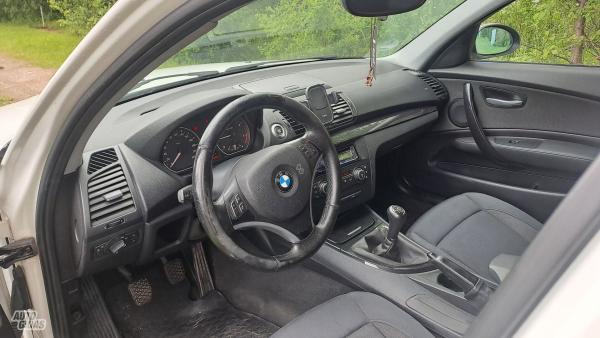 BMW 118 2007 in Kaunas, with an engine capacity of 2.00 L and mileage of 306 thousand km for 2700 €, photo 5 on AUTOMOTO.COM.LV