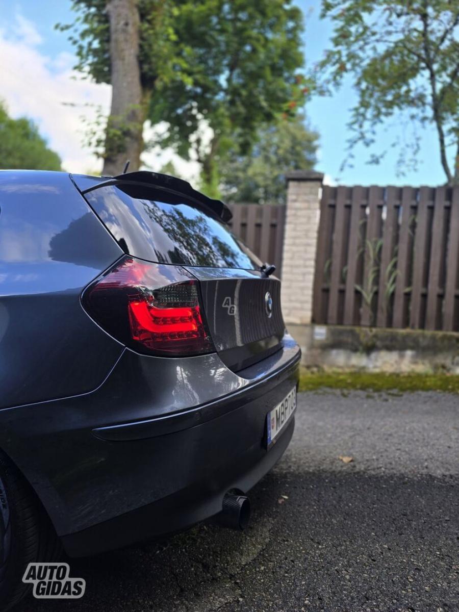 BMW 118 2007 in Vilnius, with an engine capacity of 2.00 L and mileage of 280 thousand km for 3900 €, photo 17 on AUTOMOTO.COM.LV