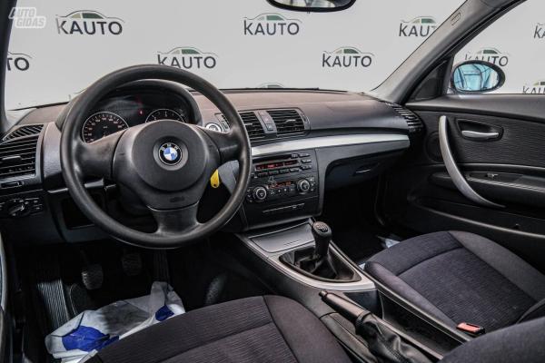 BMW 118 2008 in Kaunas, with an engine capacity of 2.00 L and mileage of 272 thousand km for 3990 €, photo 7 on AUTOMOTO.COM.LV
