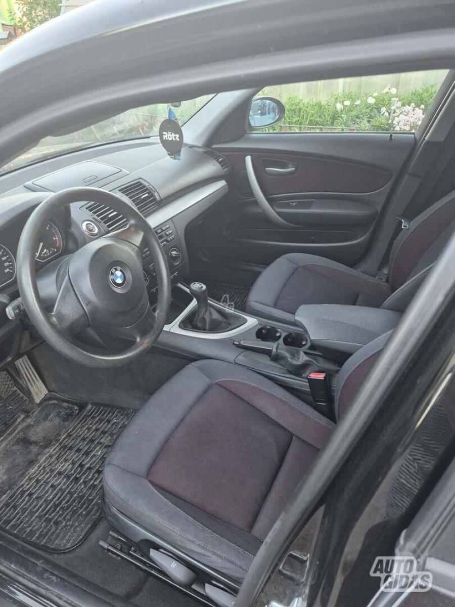 BMW 118 2008 Kretinga, ar dzinēja tilpumu 2.00 L un nobraukumu 300 tūkst. km par 2650 €, foto 12 vietnē AUTOMOTO.COM.LV
