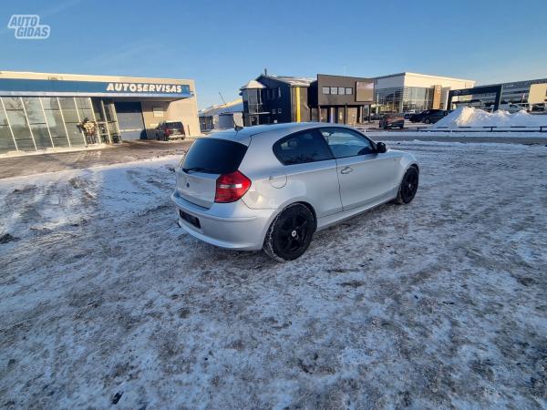 BMW 118 2009 in Siauliai, with an engine capacity of 2.00 L and mileage of 272 thousand km for 3600 €, photo 4 on AUTOMOTO.COM.LV