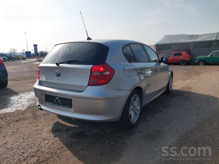 BMW 118 2009 in Cesis, with an engine capacity of 2.00 L and mileage of 240 thousand km for 4300 €, photo 3 on AUTOMOTO.COM.LV