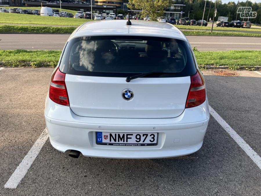 BMW 118 2009 in Vilnius, with an engine capacity of 2.00 L and mileage of 318 thousand km for 3000 €, photo 7 on AUTOMOTO.COM.LV