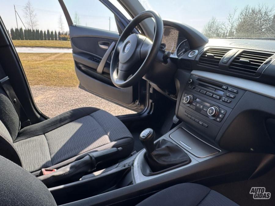 BMW 118 2009 Viļņa, ar dzinēja tilpumu 2.00 L un nobraukumu 298 tūkst. km par 3299 €, foto 18 vietnē AUTOMOTO.COM.LV