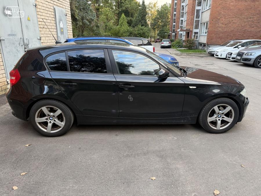 BMW 118 2009 Kauņa, ar dzinēja tilpumu 2.00 L un nobraukumu 292 tūkst. km par 3500 €, foto 5 vietnē AUTOMOTO.COM.LV