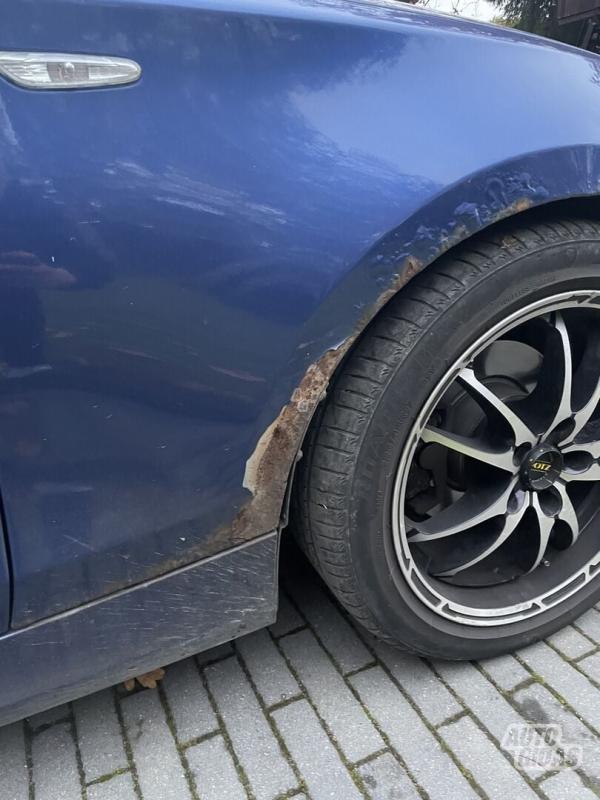 BMW 118 2009 in Kaunas, with an engine capacity of 2.00 L and mileage of 287 thousand km for 1350 €, photo 10 on AUTOMOTO.COM.LV